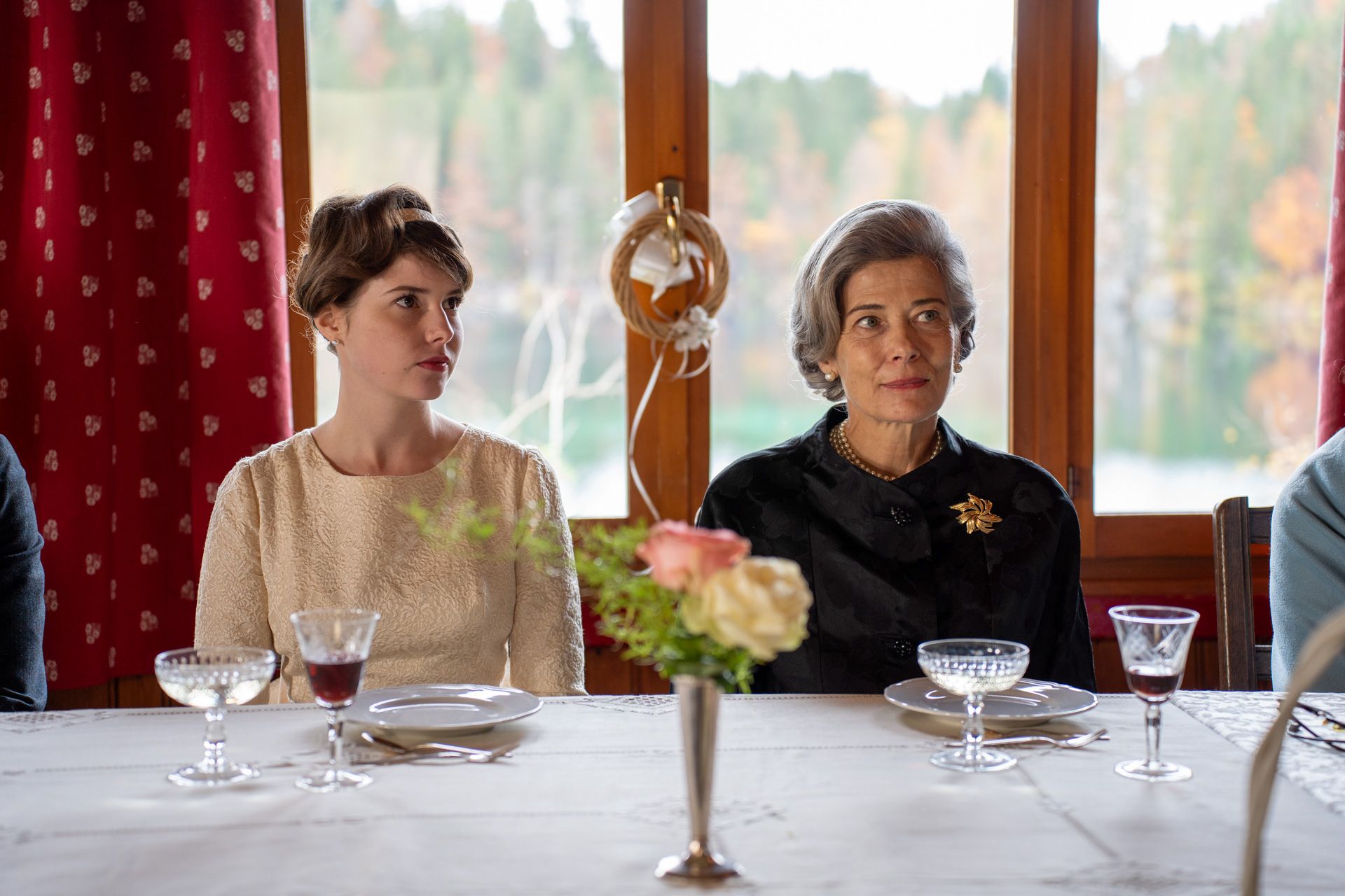 La bambina con la valigia, Rai 1: trama, libro, storia vera film|Style