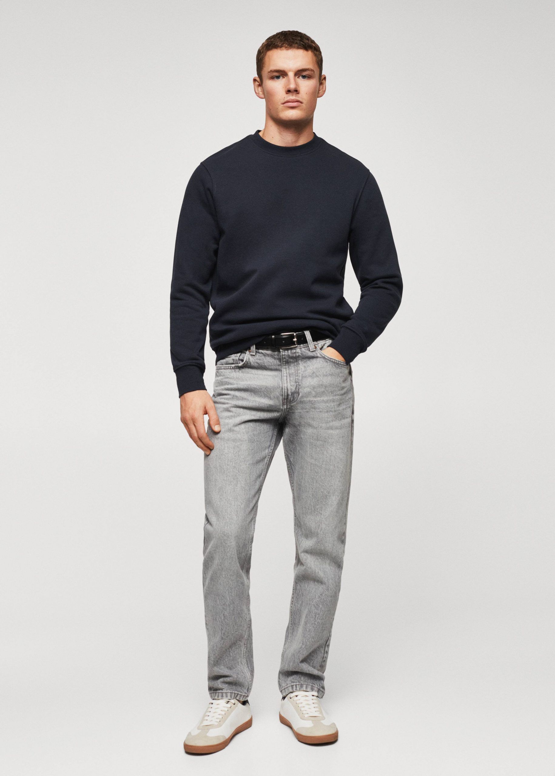 Pantalone grigio abbinamento: come e cosa | Style