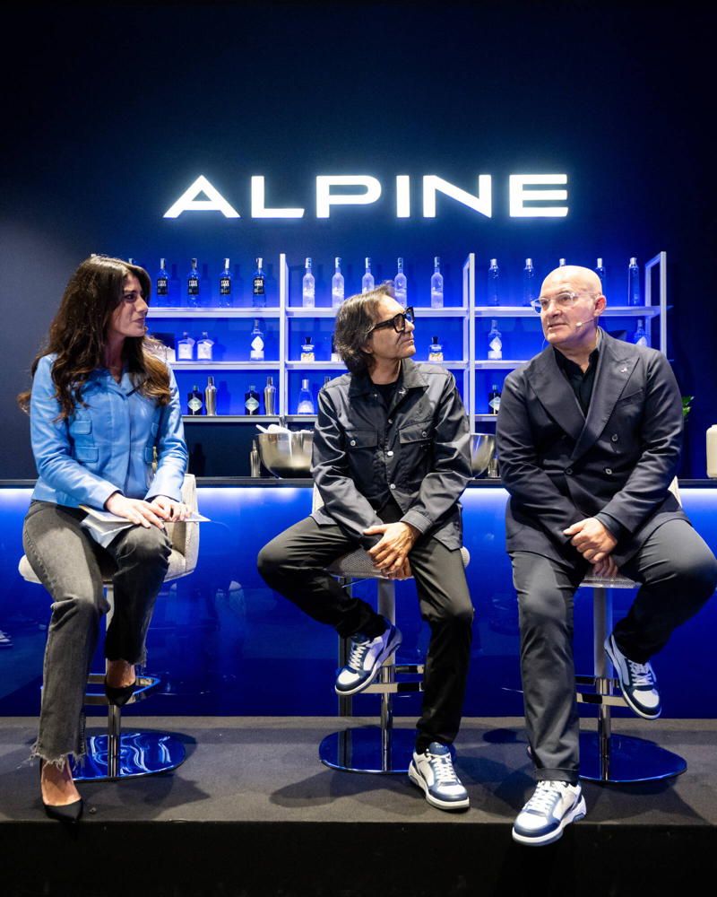 Alpine si regala un atelier milanese: Atelier Alpine A290 Lounge | Style