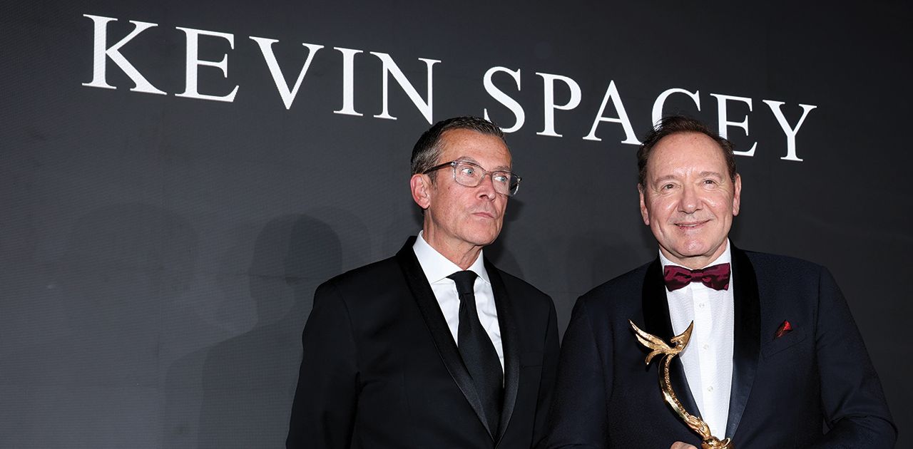 Kevin Spacey premiato a Cannes: il commento | Video Style