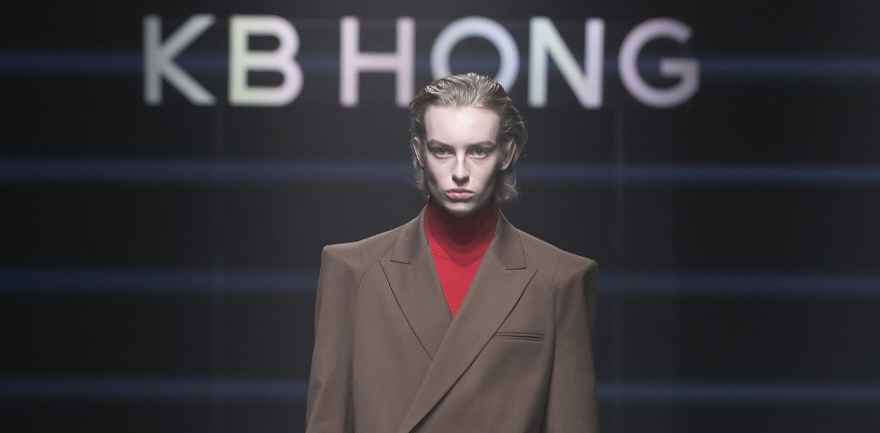 La collezione KB HONG fw23 by K-Boxing, Omaggio al cielo con la giada ...