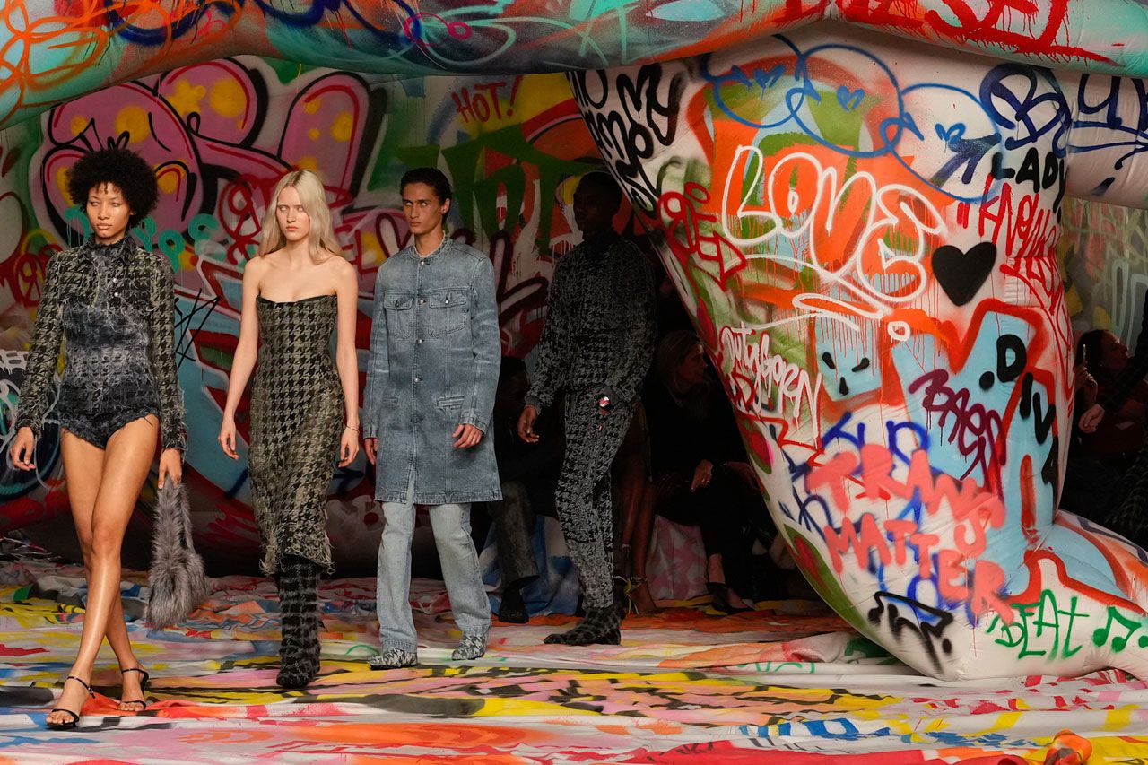 La sfilata Diesel fw25, graffiti culture | Style