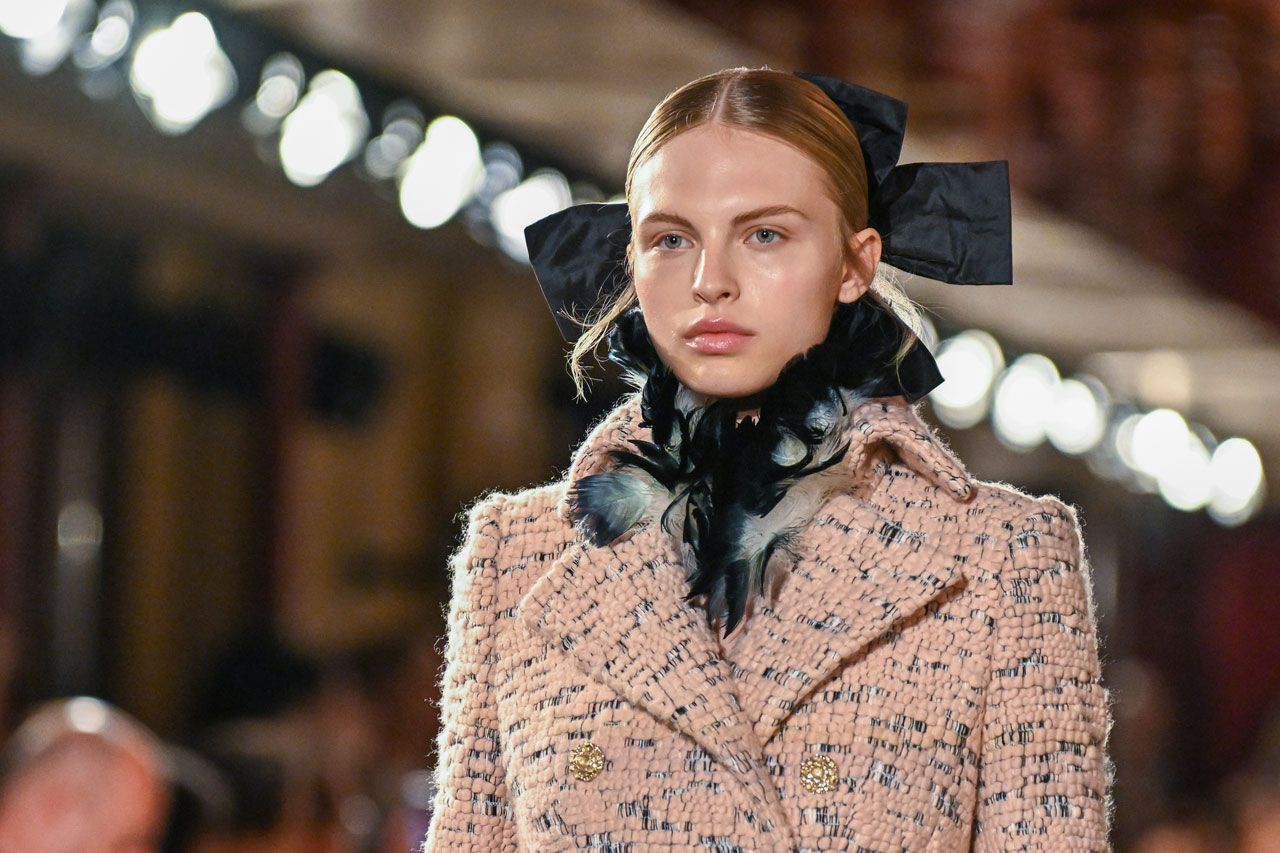 La sfilata Chanel haute couture fw24, come sempre Chanel | Style