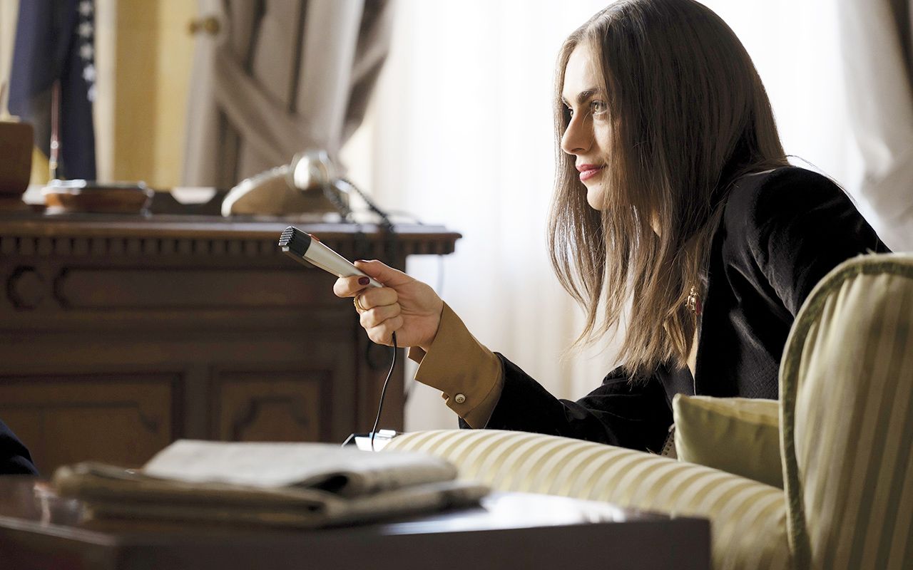 Miss Fallaci, Rai1: trama cast ultima puntata 11/3/2025 | Style