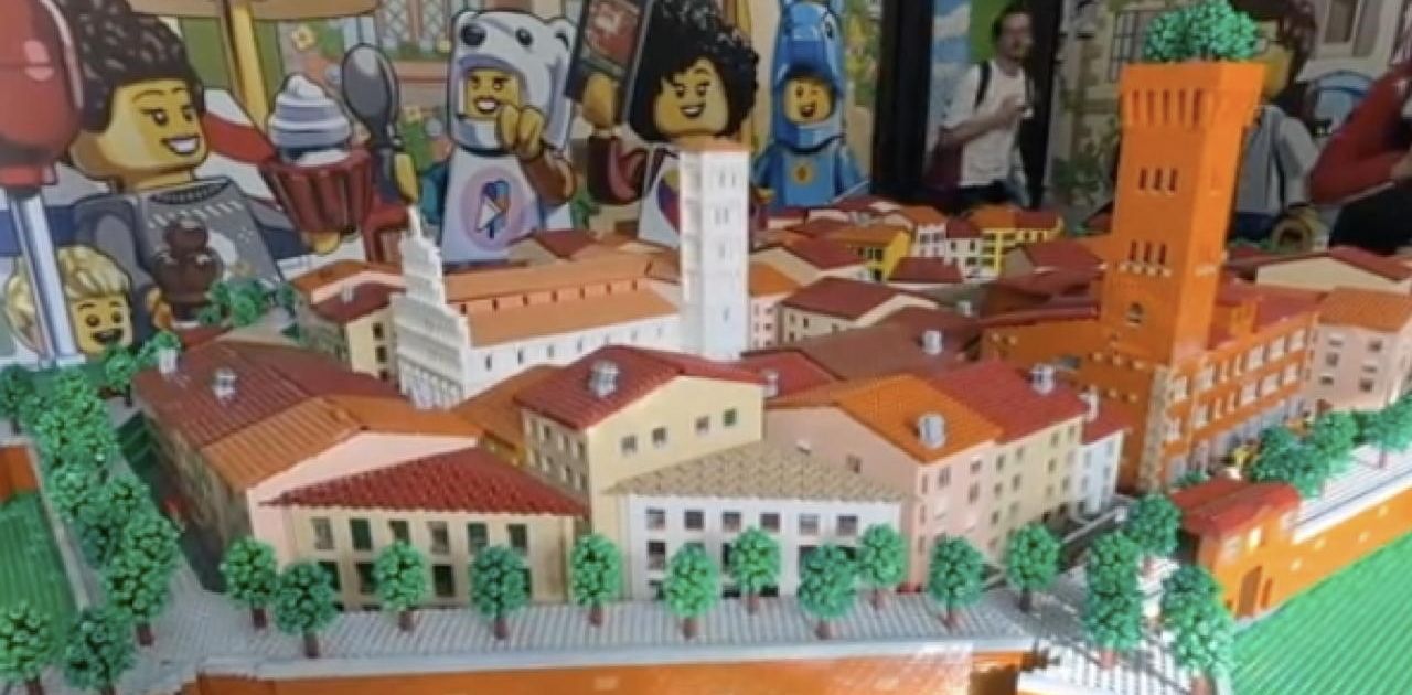 Lucca Comics: nel padiglione Lego un diorama della città toscana ...