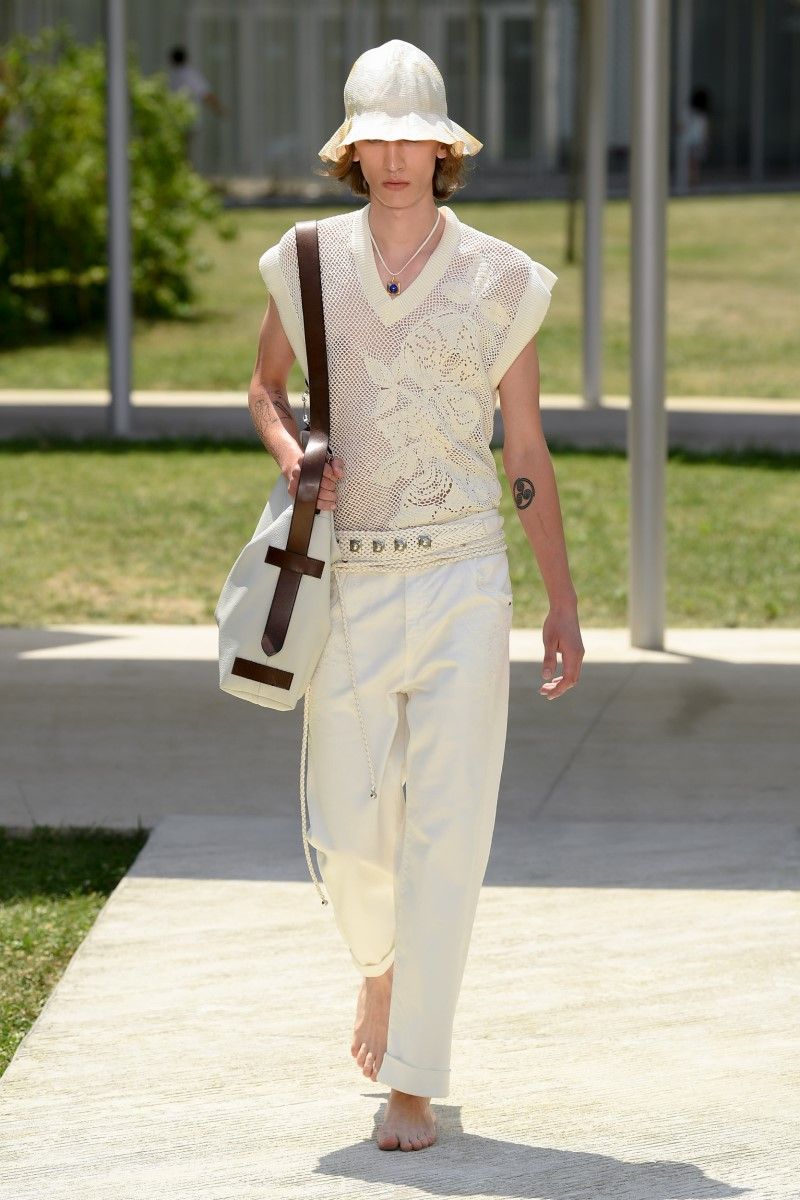 Guarda le foto della sfilata Etro uomo spring/summer 2023 | Foto Style