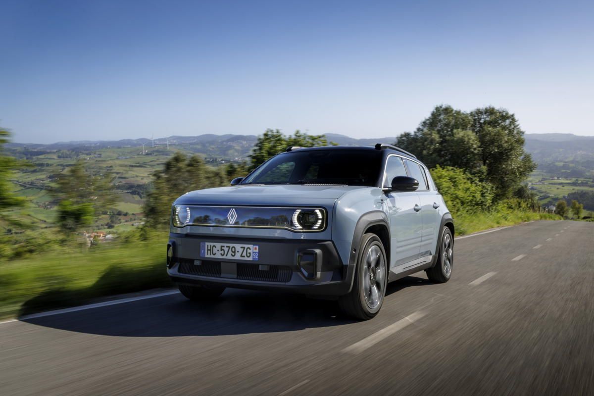 Renault 4 E-Tech Electric: caratteristiche | Style