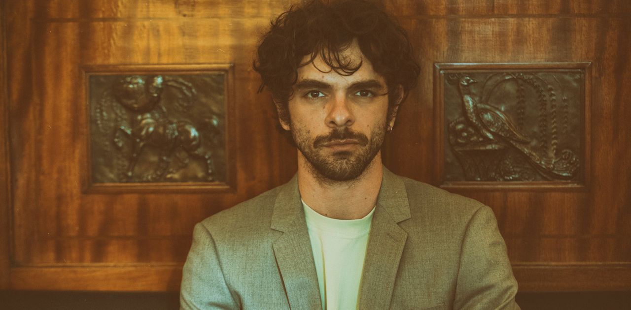 Raudo e i cuori nel caffè: nuovo libro di Giovanni Anzaldo, intervista ...