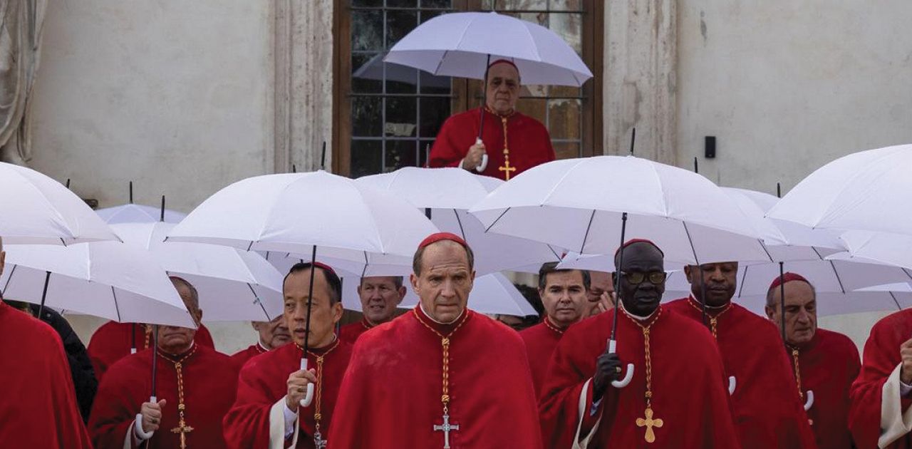 Conclave film: trama, cast, recensione, libro, intervista | Style