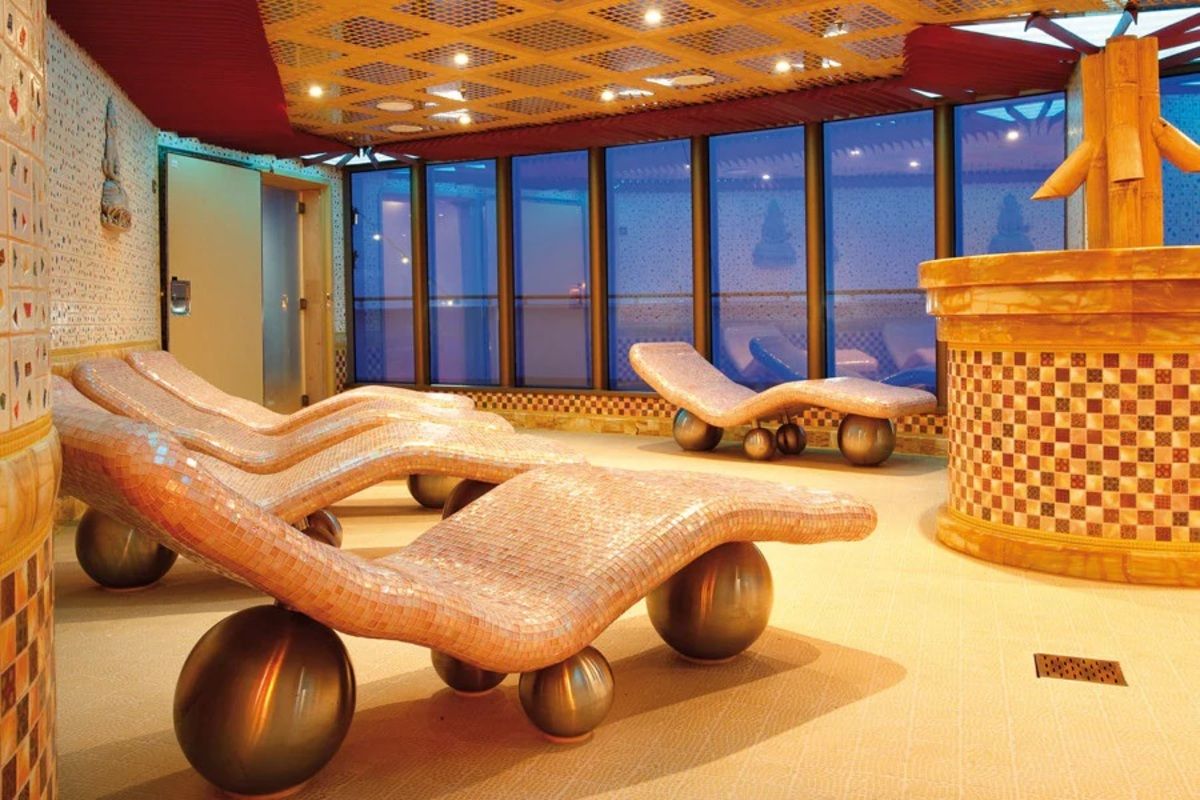 Massaggio con bambù: benefici, dove provarlo | Style