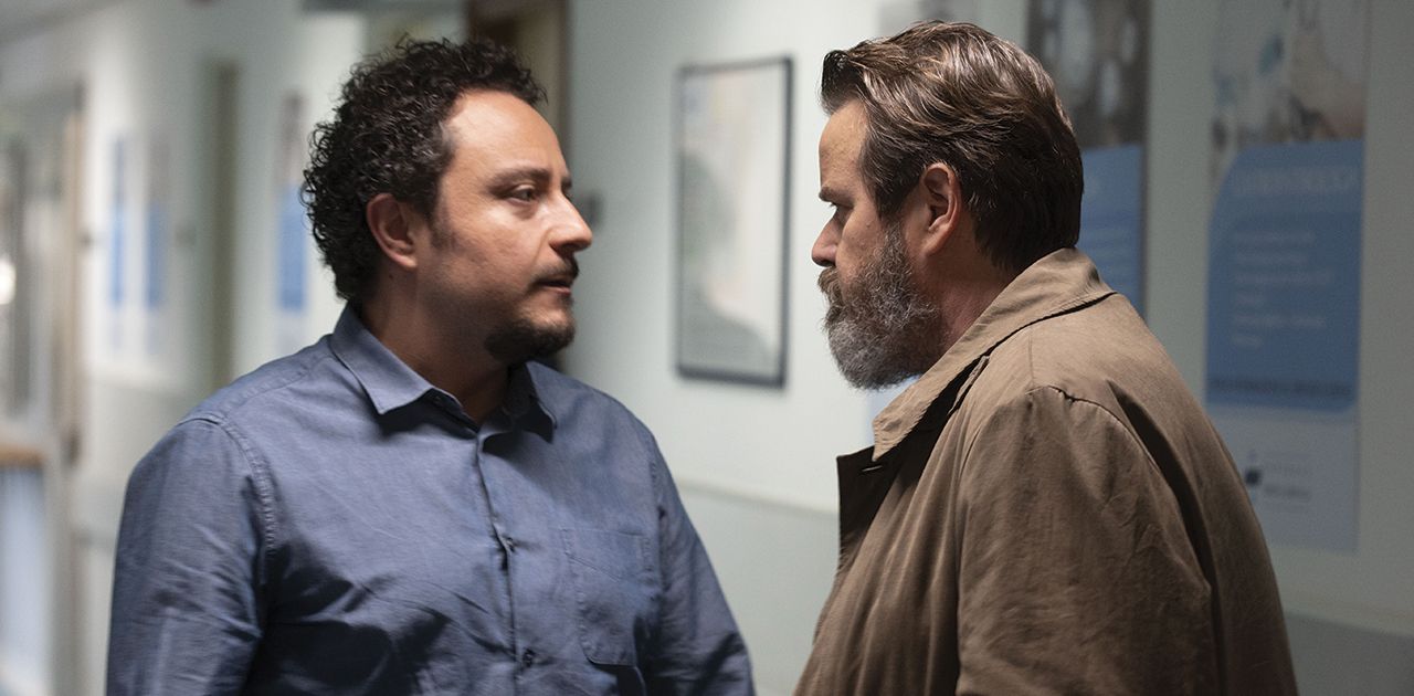 Giuseppe Battiston in Stucky: scena iniziale seconda puntata | Video Style