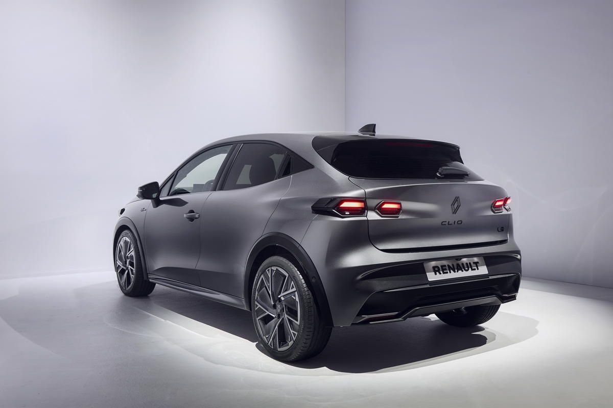 Clio E-Tech Full Hybrid di Renault: caratteristiche | Style