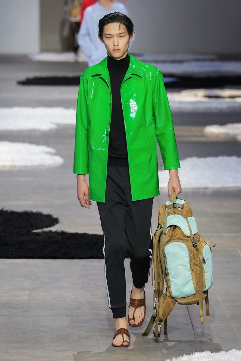 La sfilata Prada ss26, armonie anticonformiste | Style