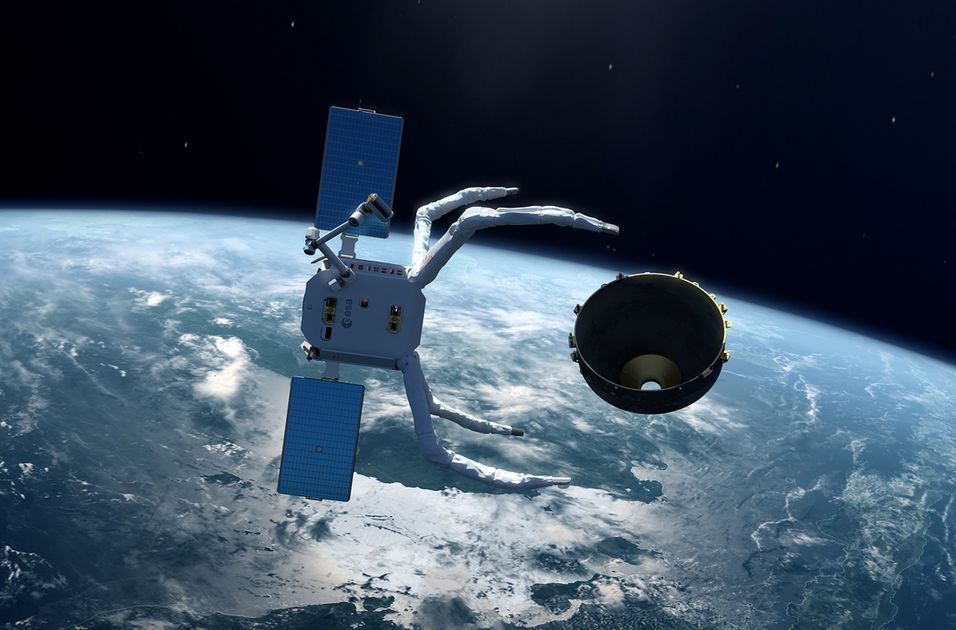 Omega sta per tornare nello Spazio. Per ripulirlo | Style