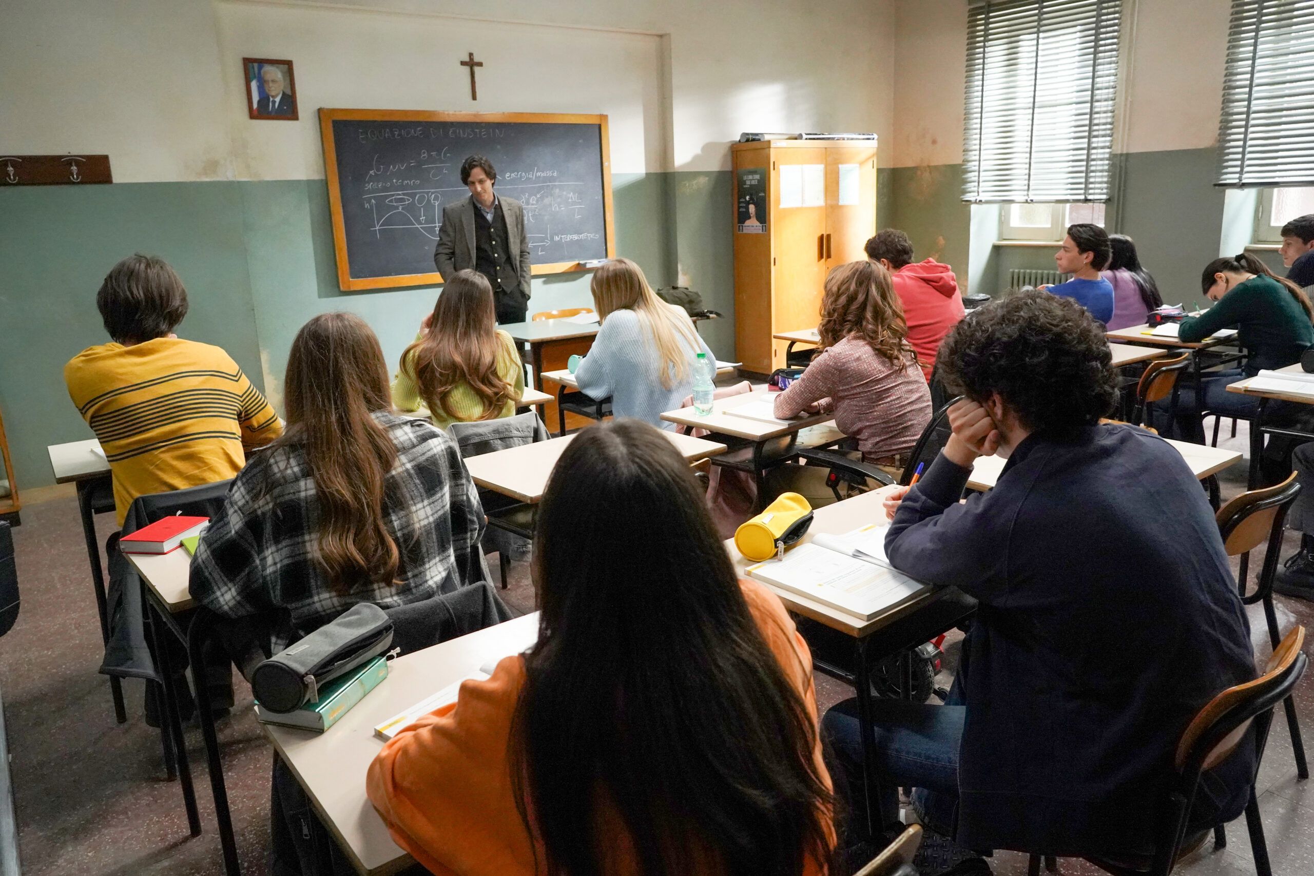 Un professore 3, Rai 1: trama e cast della prima puntata | Style